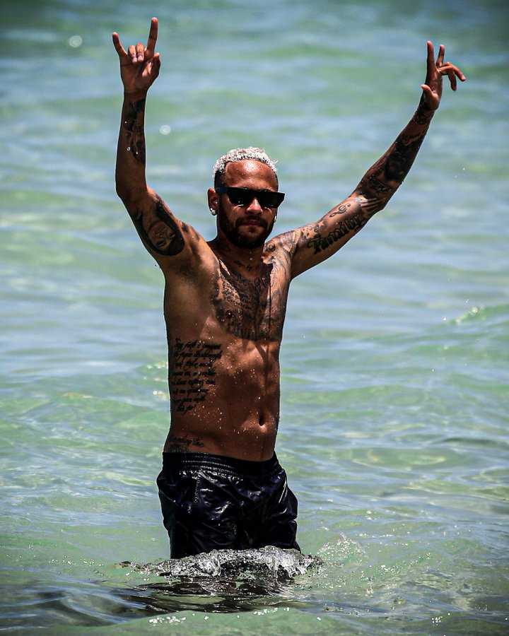Neymar profite de ses vacances au soleil à Miami Le Brésilien se ...
